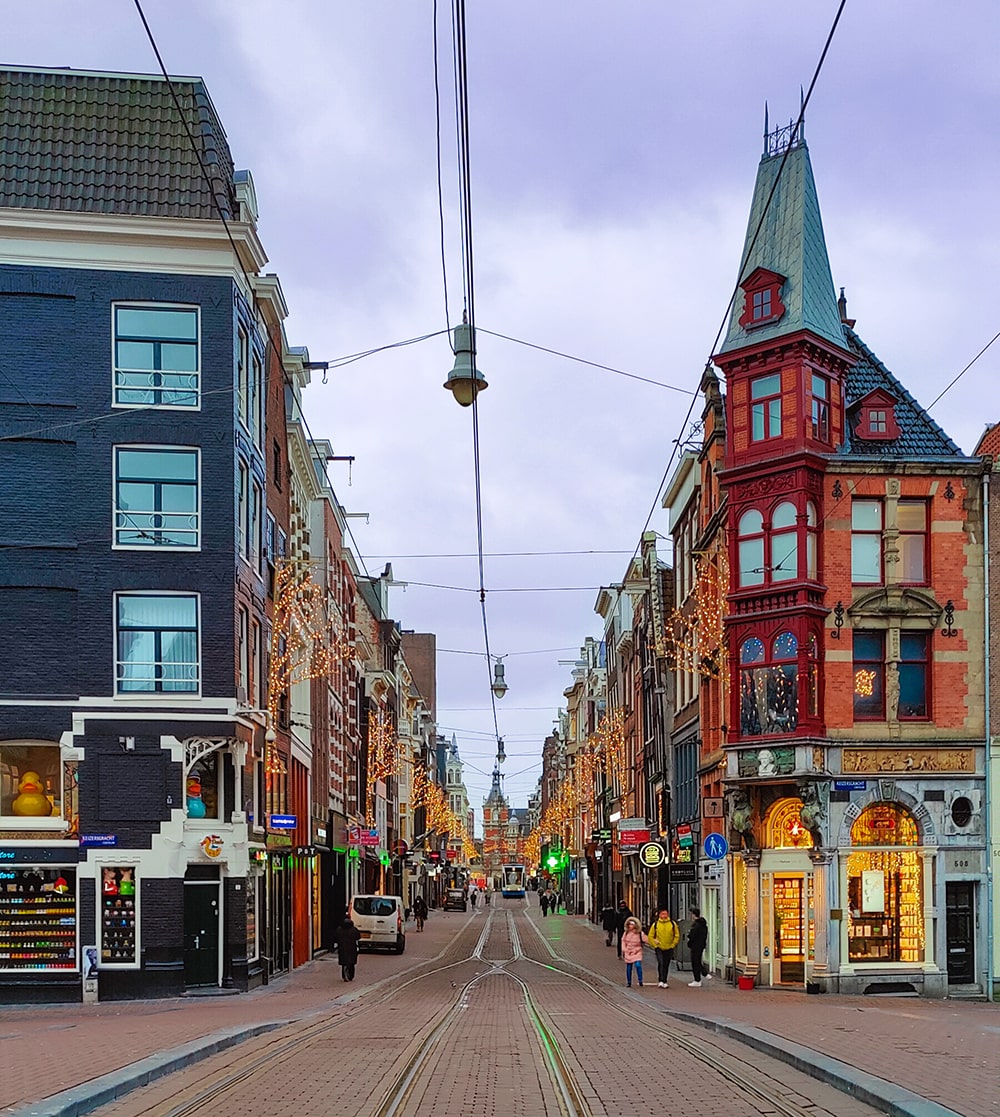 Kako povoljno u Amsterdam i šta obići tamo? - Dva Ranca
